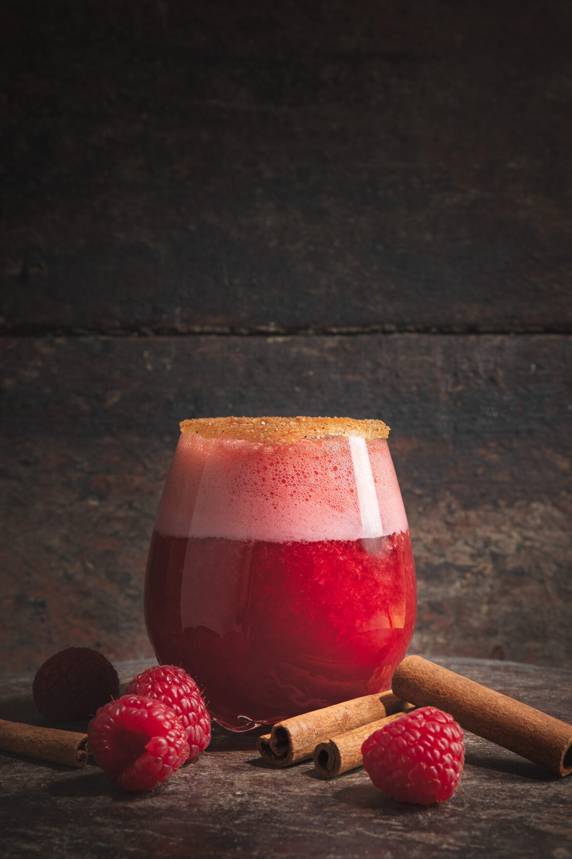 Gin och tonic med hallon och kanel - Bara en kaka till